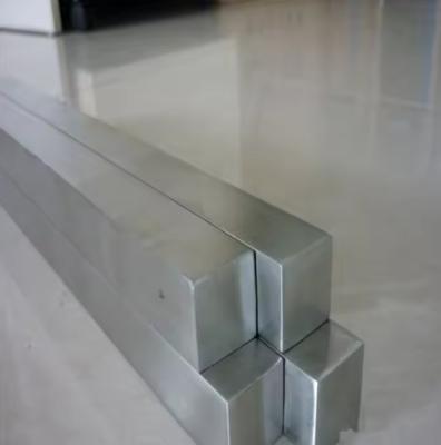 Chine Barre rectangulaire en acier inoxydable tirée à froid 3 mm 4 mm 304 Barre carrée en acier inoxydable à vendre