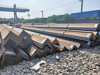 Chine Service de perforation de structures d'ingénierie Q195 Q215 Q235B Q345B Q420 Profil d'acier ange/barres d'acier à angle égal ou inégal à vendre