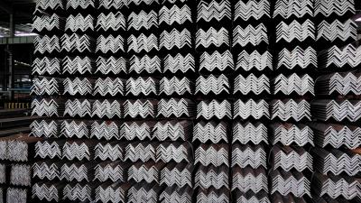 Chine Service de perforation de structures d'ingénierie Q195 Q215 Q235B Q345B Q420 Profil d'acier ange/barres d'acier à angle égal ou inégal à vendre