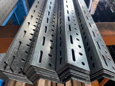 Chine Q195 Q215 Q235B Q345B Q420 Profil d'acier d'ange laminé à chaud barres d'acier à angle égal ou inégal avec service de traitement de soudage à vendre