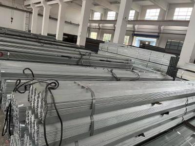 Chine La norme ASTM Q235/Q345/SS400/ST37-2/ST52/Q420/Q460/S235JR/S275JR/S355JR HR de l'acier au carbone à barre d'angle égal 6m-12m à vendre