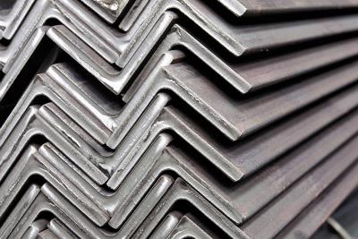 Chine ASTM Standard Processing Drilling Equal Angle Steel Bar pour la série S235JR-S335JR épaisseur de 3 à 24 mm à vendre