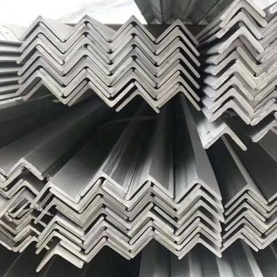 Chine Barre d'angle en acier inoxydable de sortie Fer par kg 0,3 mm à 3,0 mm Angle L égal Barre SS avec trou pour vos projets de construction à vendre