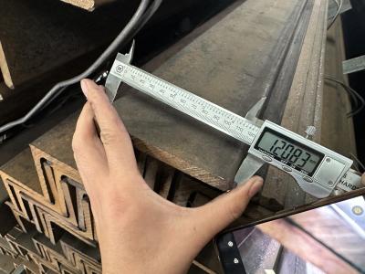 Chine Q235b 60x60x5 Barre d'acier galvanisée à angle chaud Barre d'acier galvanisée à angle égal Fer à vendre