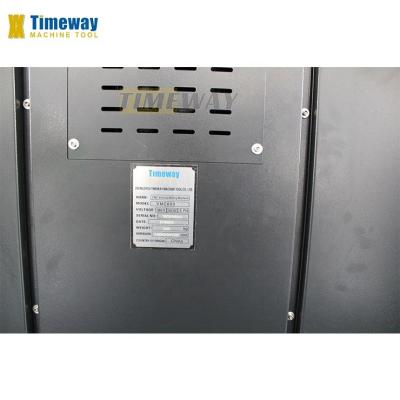 중국 VMC650 VMC850 CNC 프레싱 머신 수직 가공 센터 용량 350 판매용