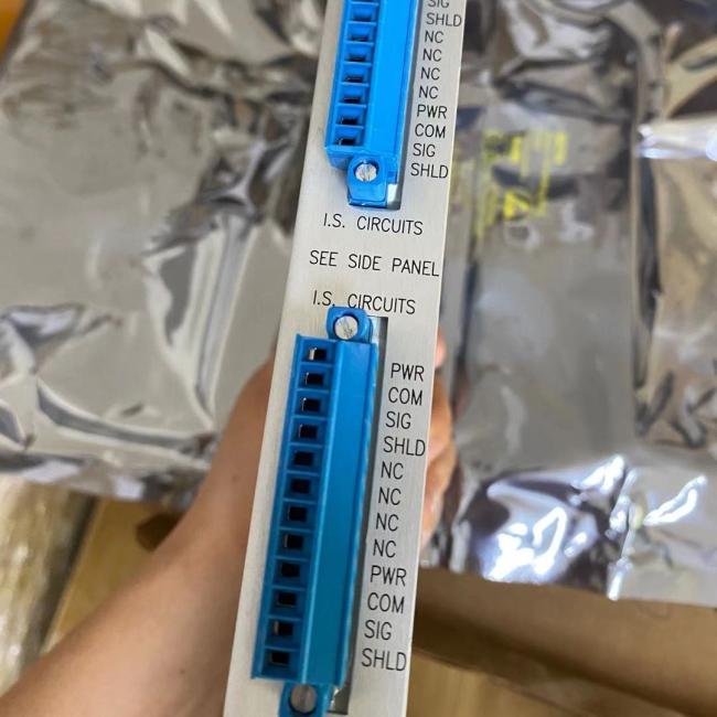 Close-up of Bently Nevada 3500/40M module