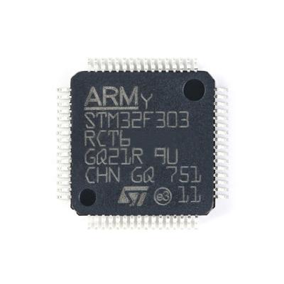 中国 STM32F303RCT6マイクロ制御回路集積回路ICの破片MCU STM32F303 販売のため