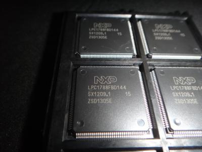 中国 未使用LPC1788FBD144 QFP144の集積回路の破片ICのマイクロ制御回路真新しい原物 販売のため