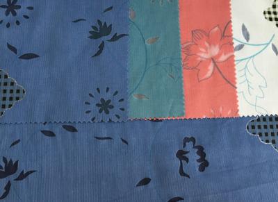 China 21W zachte Kleurrijke Druk Katoenen Corduroy Stof voor Kledingstuk Te koop
