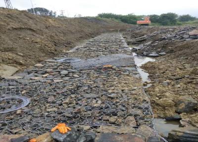 Cina Ripiena il cavo esagonale Mesh For Retaining Wall di 2.7mm in vendita