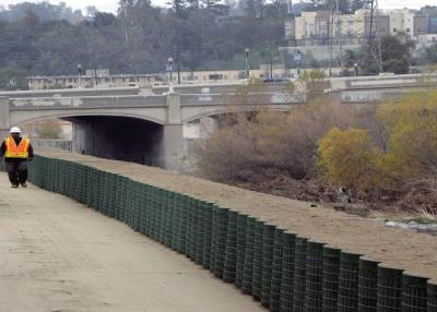 Cina Galfan ha ricoperto la barriera dell'inondazione della parete 2X1X0.5m Hesco del gabbione in vendita