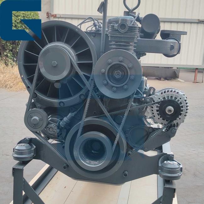 F6L913 Engine Assembly side view