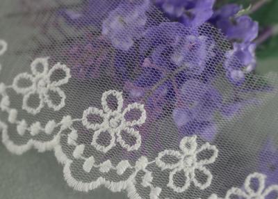 Chine Ruban en nylon de dentelle de broderie de fleur d'équilibre de dentelle de conception faite sur commande de dentelle pour la robe de Tulle à vendre