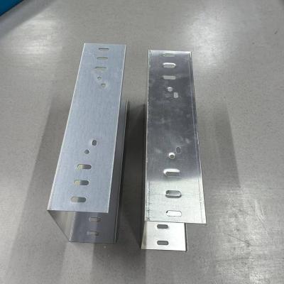 중국 100mm-1000mm 알루미늄 케이블 트레이 불화 방지 및 높은 부식 저항 판매용
