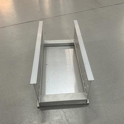 China 안오디제 알루미늄 케이블 트레이 중간 직무 너비 100mm-1000mm 실내외용 for sale