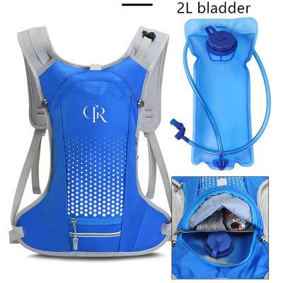 Chine Sac à dos de cyclisme étanche pour les sports sur mesure avec casque à vendre