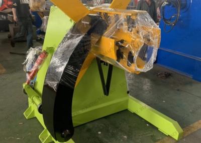 Cina armi d'acciaio automatiche di Decoiler quattro della bobina della macchina 380V di 3kw Decoiler in vendita