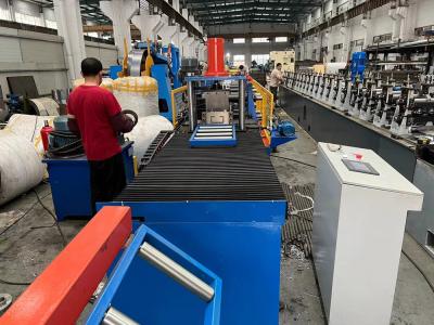 China Máquina perfiladeira de perfil C U com corte de ± 0,5 mm Dimensão de 55.000*800*1.200 mm à venda