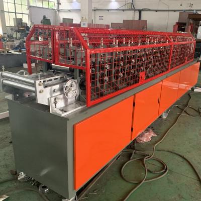 中国 CUの乾式壁は機械を形作るシート0.4mmのスタッドおよびトラック ロールに電流を通した 販売のため
