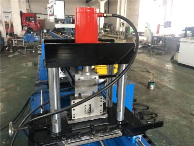 中国 打つことの機械足場を形作る3.0mmの厚さのデッキのケーブル・トレー ロール 販売のため