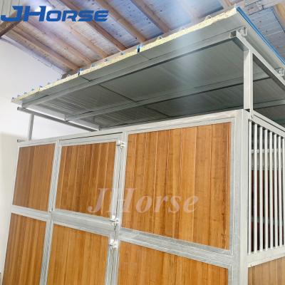 Chine Les portes en bambou en bois de brin planchent la conception classique stable de panneaux de stalle de cheval à vendre