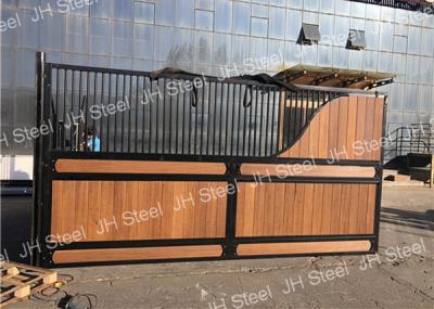 Chine Porte stable de panneau avant de stalle de cheval portatif préfabriqué de luxe de Movabale à vendre