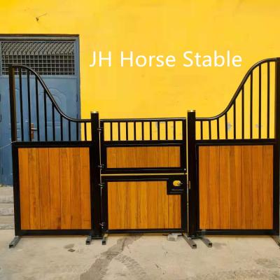 Chine Avant stable de cheval durable fait sur commande du tuyau d'acier 12ft à vendre
