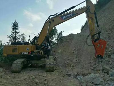Chine Excavateur de différentes marques brisant le marteau avec un support en ligne après le service à vendre