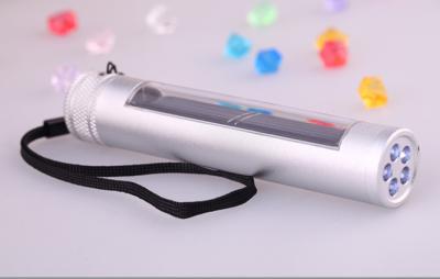Cina Il portatile 5 della lega di alluminio ha condotto la luce di fiaccole solare principale torcia elettrica alimentata solare in vendita