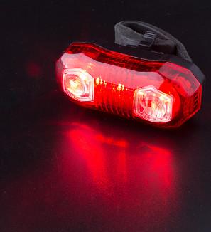 Cina Luce USB ricaricabile Shakeproof della bici della strada dell'ABS IPX4 in vendita