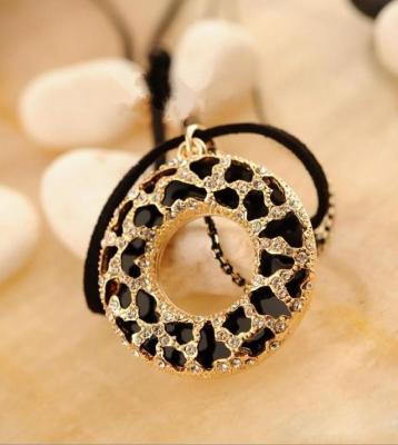China Forme a leopardo de la joyería los ornamentos pendientes redondos del paño del collar en venta