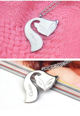 China Forme a mujeres la joyería collar del colgante del zorro del acero inoxidable en venta