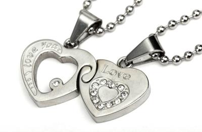 China Forme a joyería de los pares el acero inoxidable los collares pendientes del corazón del amor del collar de los pares en venta