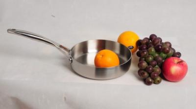 China Frying pan,Stainless steel tri-ply cookware SHONLI-F-03,cast iron handle for sale