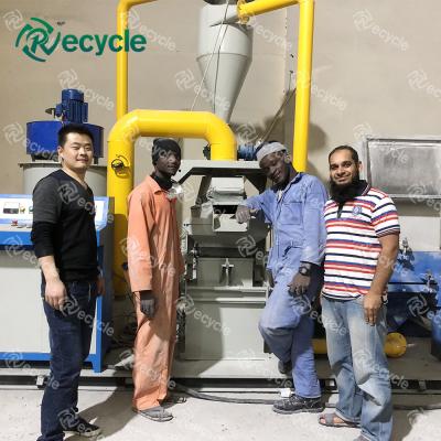 Κίνα 300 kg/ώρα Σκόρπιζα καλωδίων χαλκού CE Ηλεκτρικός εξοπλισμός διαχωρισμού συρματοσκόπων προς πώληση
