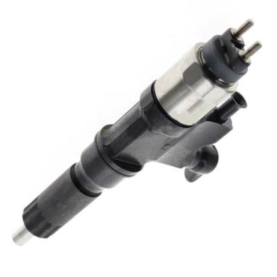 Cina Excavator Car Brand 8981575562 ISUZU Hitachi Excavator Engine 6WG1 6 Cylinder Diesel Engine Fuel Injector Nozzle in vendita