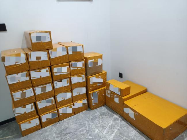 Shipping packaging example