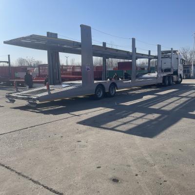 Chine Charge utile maximale de 40 tonnes en acier à double pont 8 véhicule de transport semi-remorque avec cylindre hydraulique à vendre