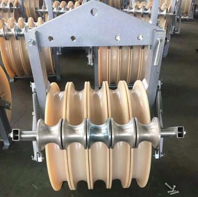 China La línea de transmisión equipa al conductor Stringing Block Pulley con poner a tierra las ruedas en venta