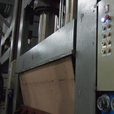 Κίνα Reconstituted Walnut Wood Veneer Grey Crown Grain For Interior Doors 0.15-0.6mm Thickness προς πώληση