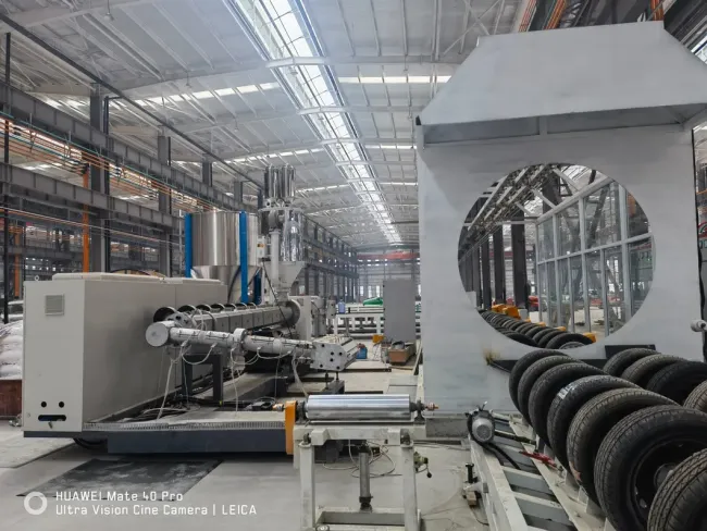 Large Diameter PU Spray Foaming PE Wrapped Preinsulation Pipe Continuous Production Line