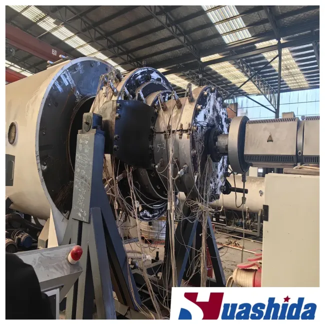 Plastic PE HDPE Insulation Pipe Extrusion Machinery for Supplying Hot Water/Oil Pipeline