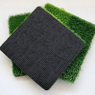 Cina Cheap Sale Artificial Grass Football Field Garden Soccer Landscape Mat 20mm Football Turf Artificial Grass in vendita