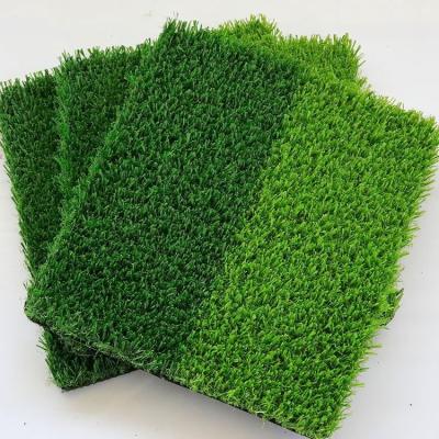 Cina High Quality And Latest Design Unfilled Artificial Grass Football Artificial Grass 25mm Synthetic Artificial Grass Mat in vendita