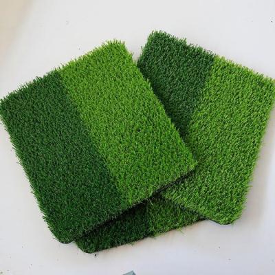 Cina Direct Wholesale Great Standard Artificial Grass Football 25mm Green Artificial Grass Carpet Light Green For Football Ground in vendita