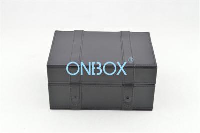 China Schwarzer PU-Leder-Uhr-Kastenspitzenschmuck, der mit entfernbarem Kissen verpackt zu verkaufen