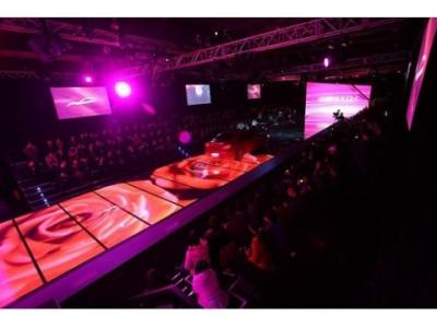Cina Il LED Dance Floor riveste l'affitto di pannelli, passo 4.62mm di noleggio di Dance Floor di nozze del partito in vendita