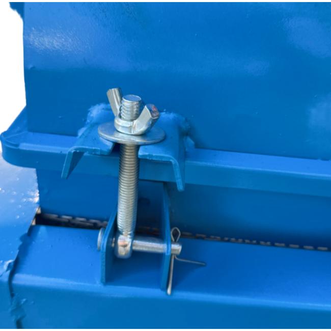 Grass pulping machine processing forage