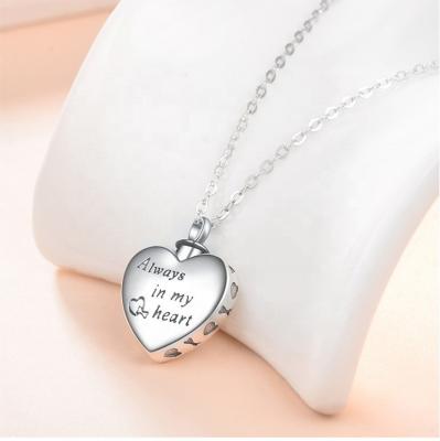 Cina 925 Sterling Silver Heart Paw Cremation Pendant Stile classico e tecnologia CNC Inlay in vendita