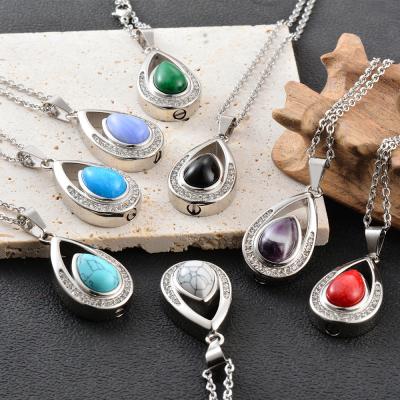 Cina Colletto commemorativo di cenere aperta Luce di lusso a goccia di vento Pendente incrostato di diamanti in vendita